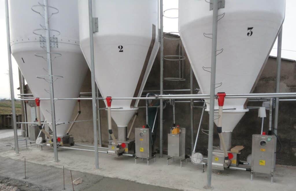 Chain or cable drag conveyors with discs - Techsolids®