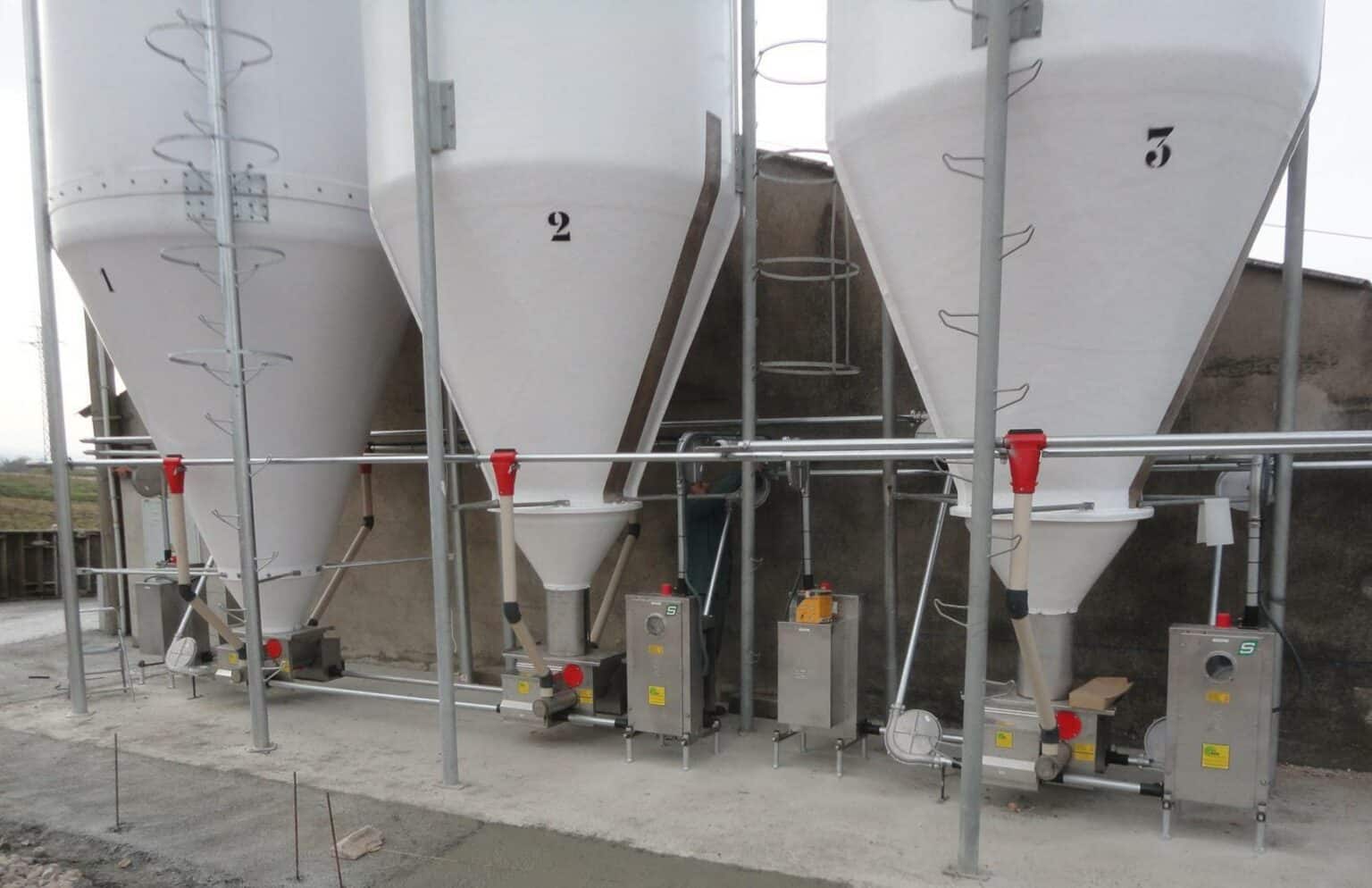 Chain or cable drag conveyors with discs - Techsolids®